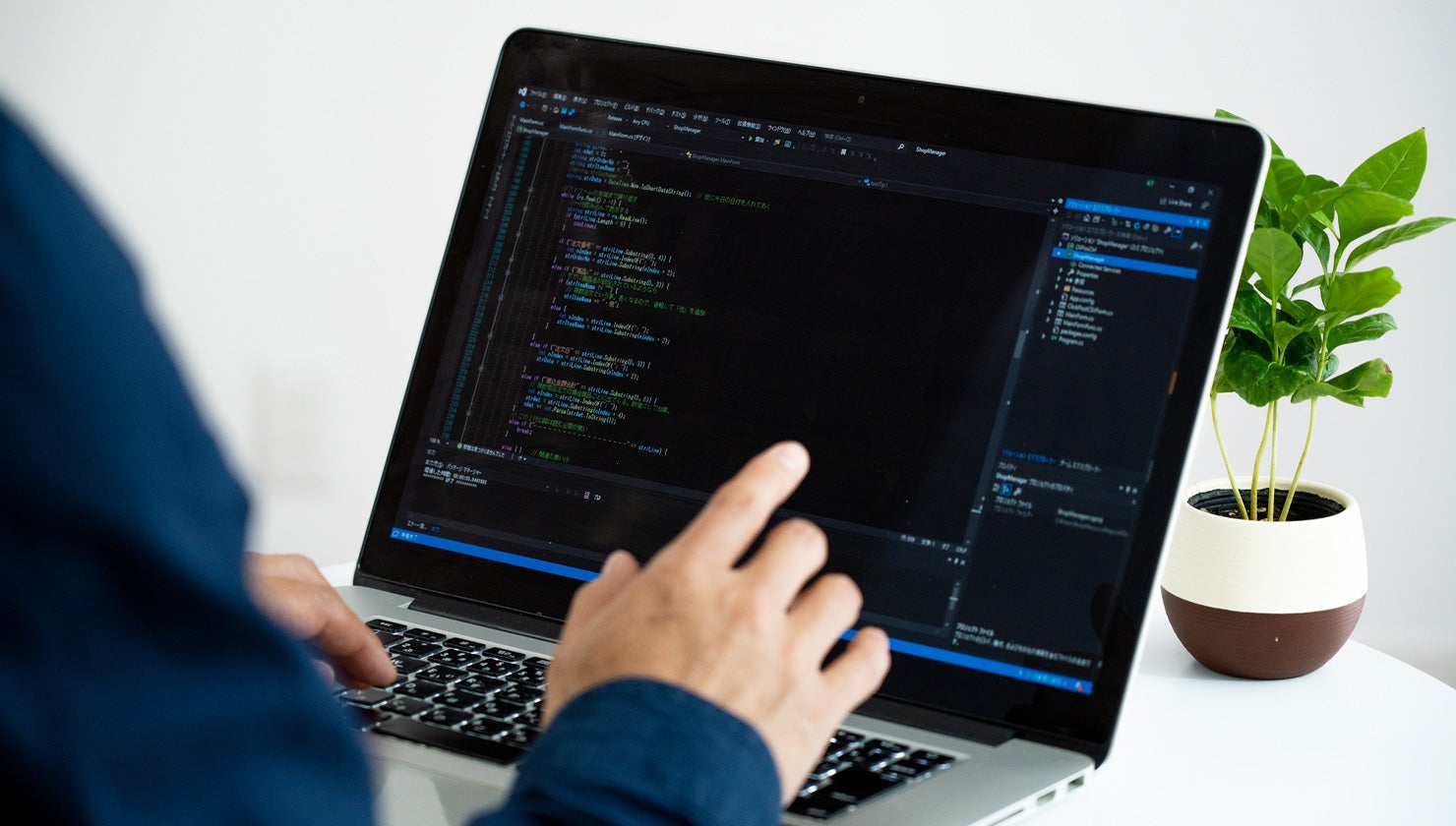 システムエンジニアとは？仕事内容や年収、キャリアパスについて解説｜Sky株式会社 キャリア採用サイト